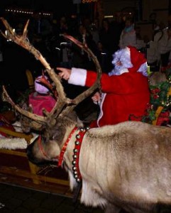 Santa Visits Remote Eskimo Village Thanks to National Guard - Good News ...
