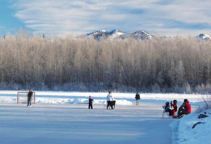 Calgary Man Creates Massive Free Public Skating Rink on His Pond - Good ...