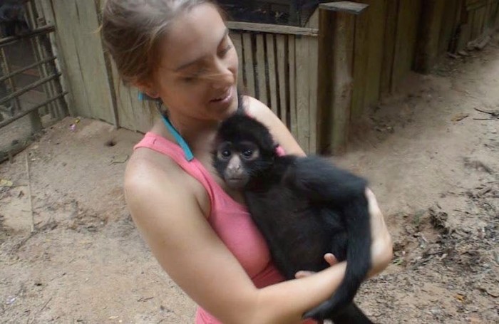 Monkeys Give WAY Too Many Hugs to Animal Rescuers in Peru - Good News ...