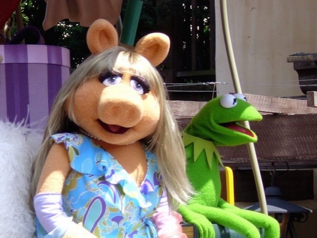 Miss Piggy the Muppet is Honored for Feminist Contributions