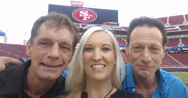 Homeless Piano Player Performs Nat'l Anthem at NFL Game