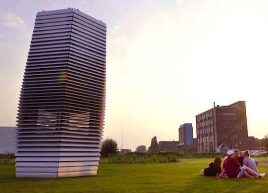 Designer’s Air Purifier Converts Smog Into Jewelry As it Cleans