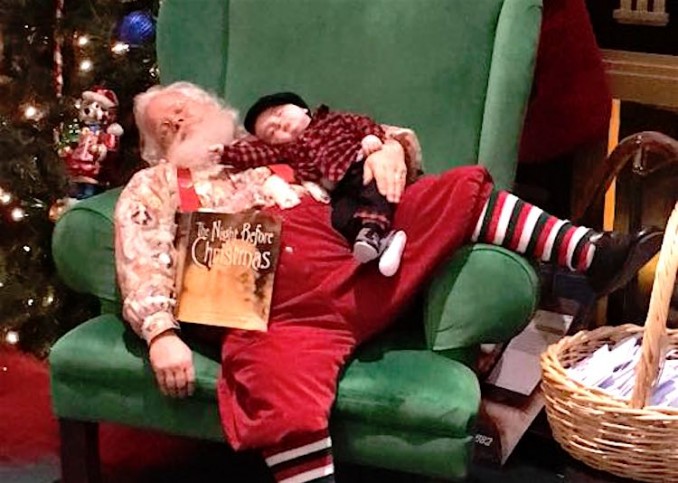 Autistic, Deaf, or Tired, Santa Proves To Be Perfect Lap For Any Child ...