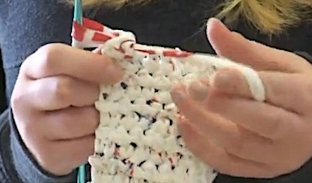 Students Crochet Plastic Bags Into Sleeping Mats for the Homeless ...