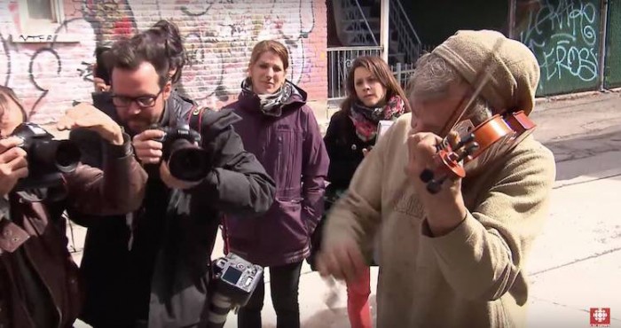 Orchestra Replaces Violin For Talented Homeless Man After His Was ...