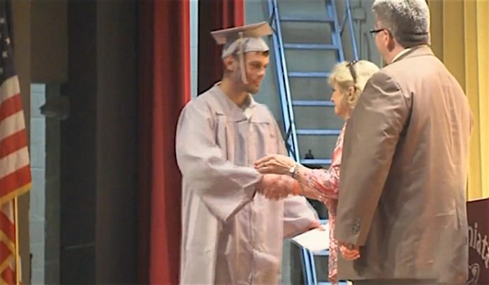 After Student Wakes Up From Coma, Classmates Redo Graduation For Him ...
