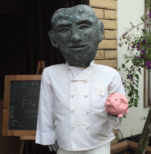 Hundreds of Whimsical Scarecrows Line the Streets of Amazing California ...