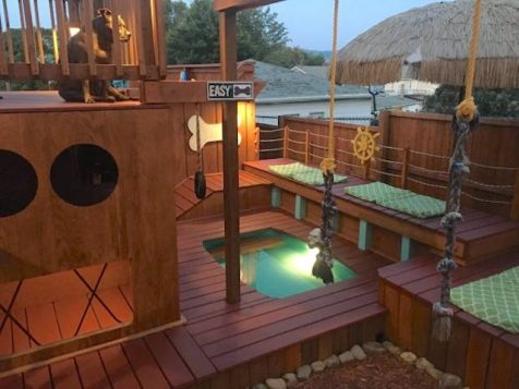Man Spends Two Years Building Incredible Mini Mansion For His Dogs ...