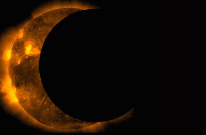 International Space Station Photobombs Solar Eclipse (And Other ...