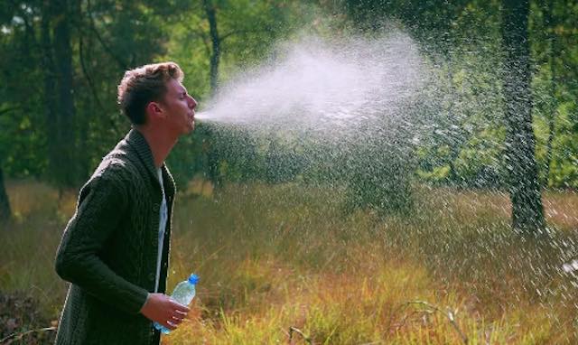 This Battery Made of Paper Can be Powered by the Bacteria in Your Spit ...