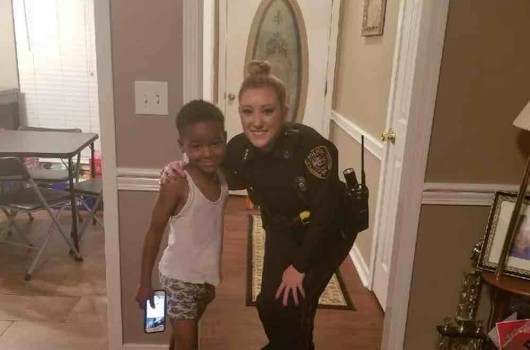 Officer Surprises Boy Who Calls Police Over His Fear That the Grinch ...