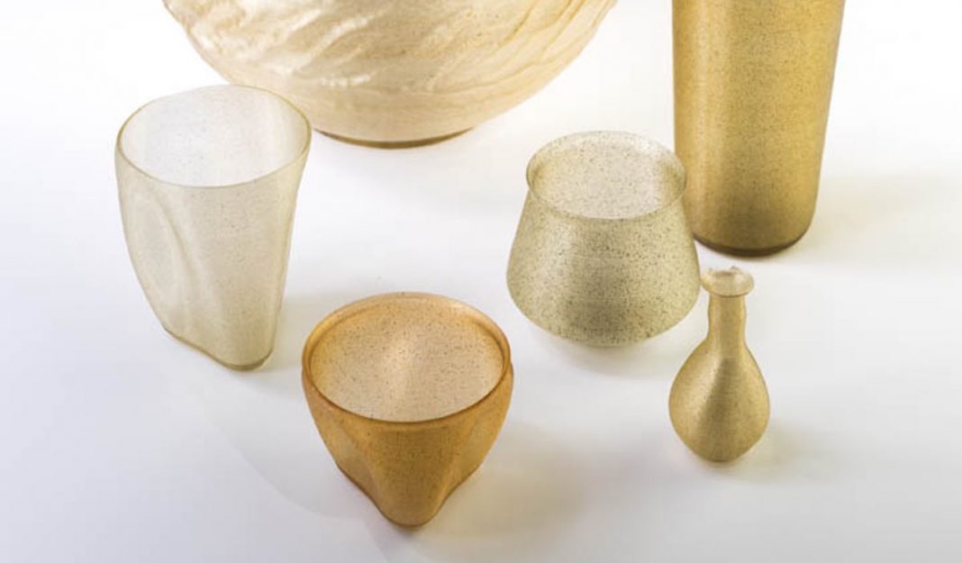 Scientists Are Replacing Plastic With Algae, a Revolutionary Idea That ...