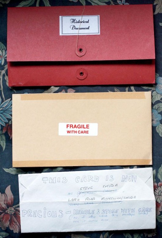 Read the Amusing Card That Two Cheeky Mailmen Have Been Sending to Each ...