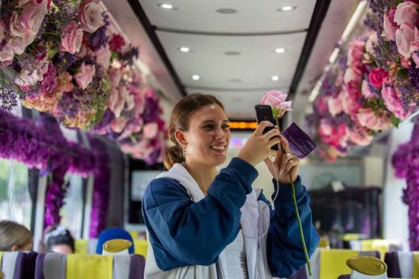 Passengers Surprised With Train Full of Flowers – and Their Reactions ...