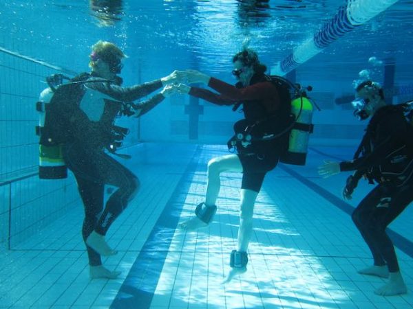 Father Uses Scuba Therapy to Restore His Paralyzed Son’s Motor Function ...