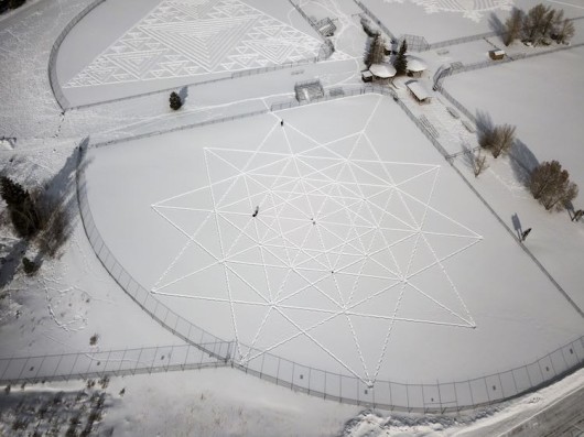 Artist Creates Breathtaking ‘Drawings’ in Snow By Walking for Hours at ...