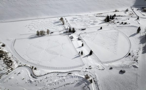 Artist Creates Breathtaking ‘Drawings’ in Snow By Walking for Hours at ...
