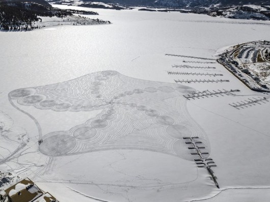 Artist Creates Breathtaking ‘Drawings’ in Snow By Walking for Hours at ...