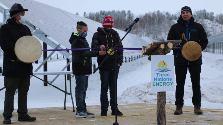 Huge Indigenous Solar Farm Opens in Remote Northern Community: 'We work ...