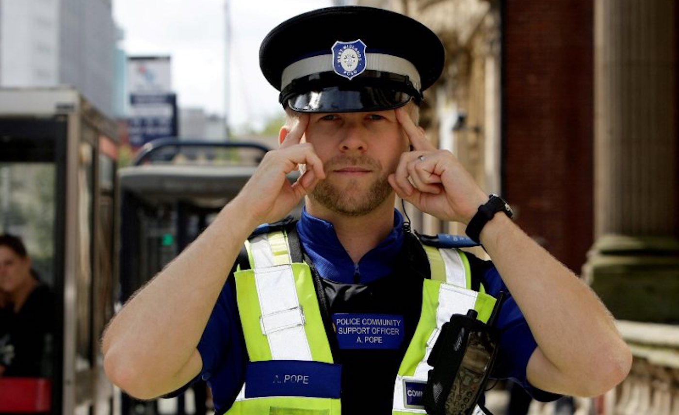 ‘Memory Cop’ Uses Incredible Face Recognition Skills to Catch 2,100 ...