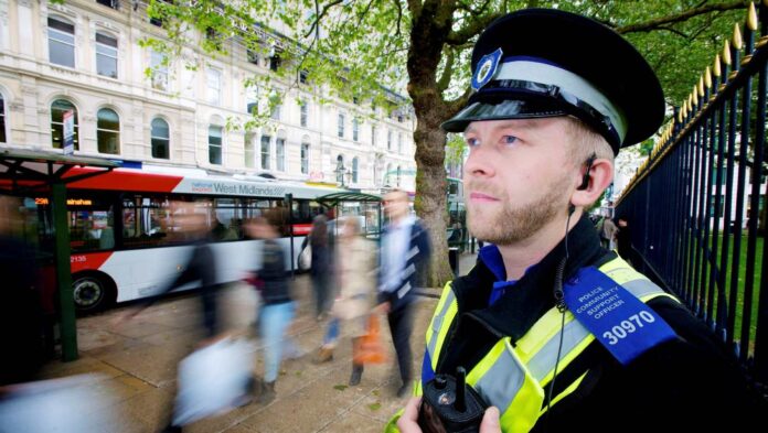 ‘Memory Cop’ Uses Incredible Face Recognition Skills to Catch 2,100 ...