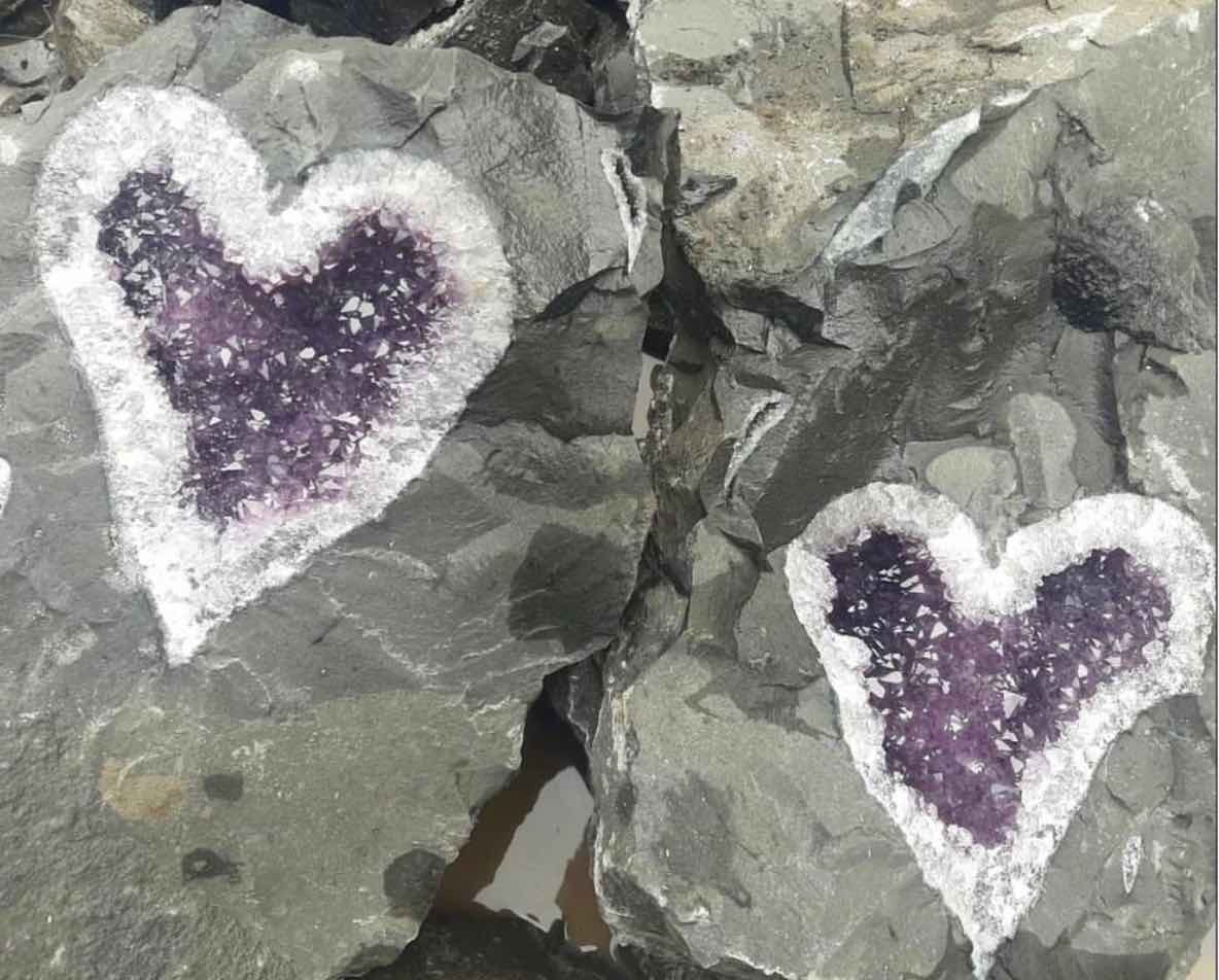 Stunning Heart-Shaped Amethyst Geode Discovered by Miners in Uruguay ...