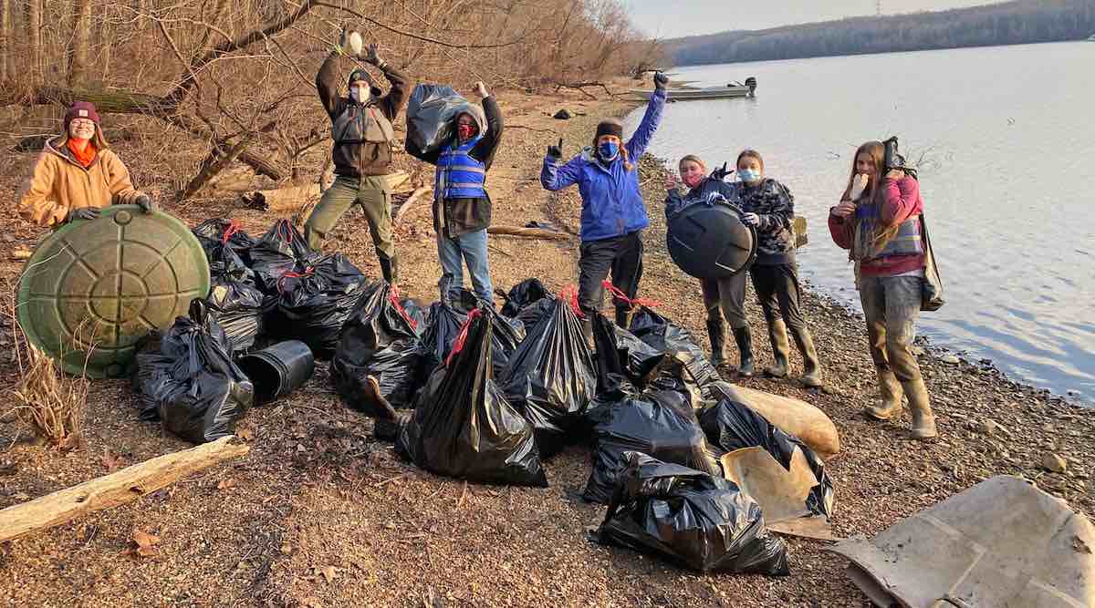 Volunteers Remove 9,200-lbs. of Trash From One of the Dirtiest Rivers ...