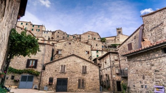 These Beautiful Italian Towns Will Pay You to Move There if You Work ...