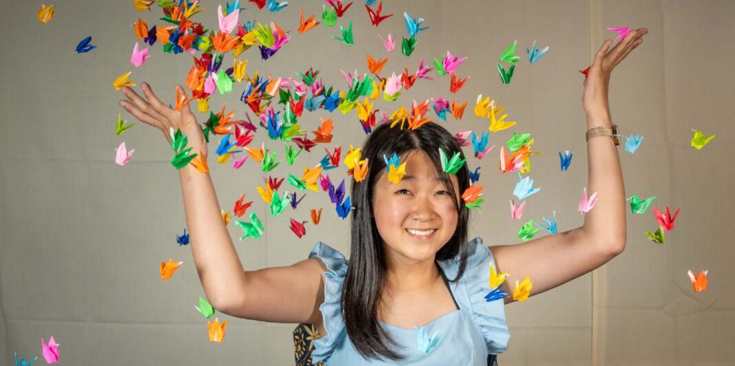 Teen Folds a Thousand Origami Cranes in One Sitting – For Guinness ...