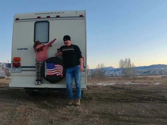 Man Delivers Donated RVs to Wildfire Victims and Now 95 Families Have a ...