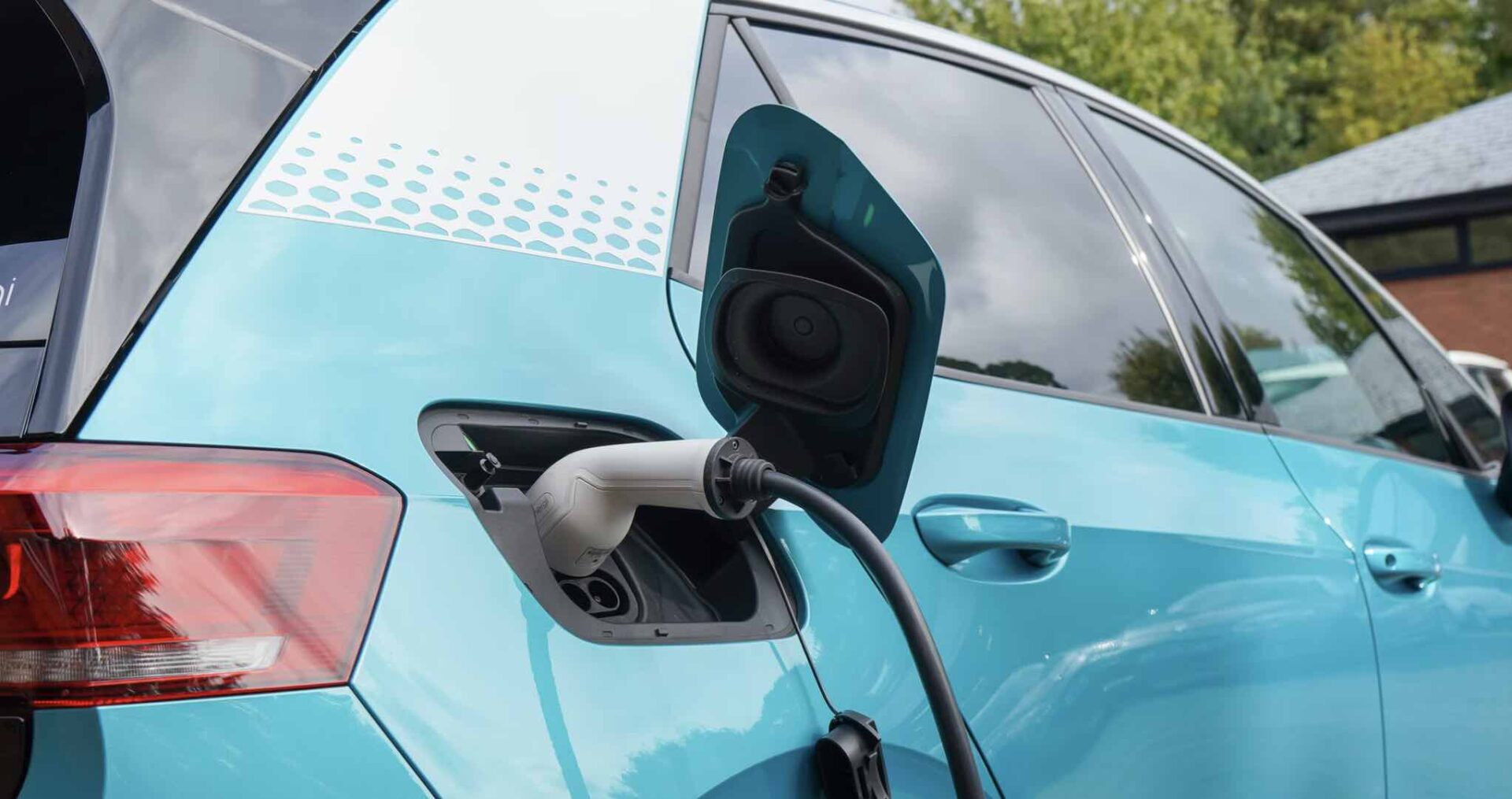 Powering Cars With Wood Byproducts Turned into Graphite for EV Batteries