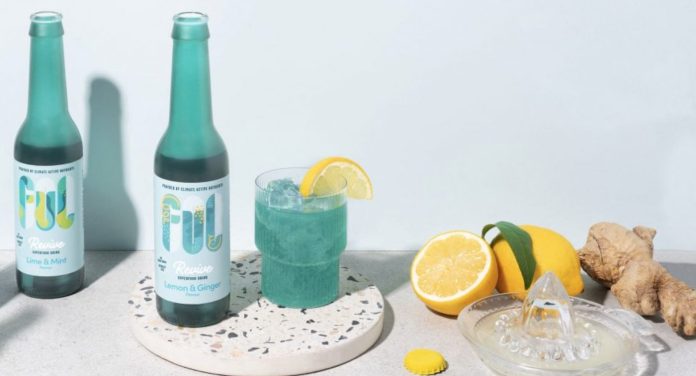 This Bubbly Blue Soda Gets its Color From the Sea – and Captures CO2 ...