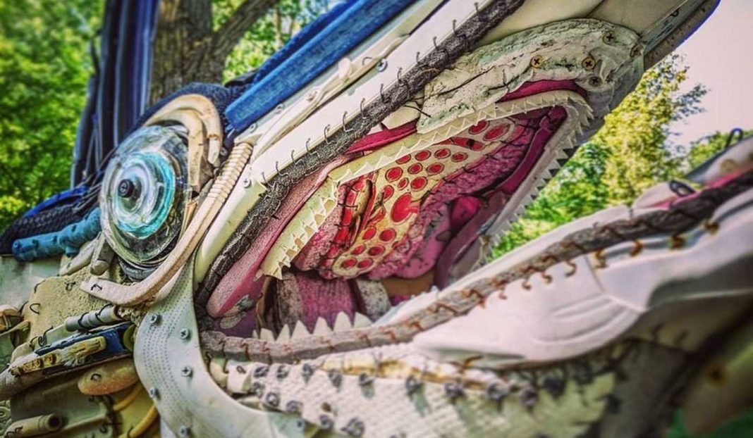 Monumental Animal Sculptures Made From 35 Tons of Plastic Collected on ...