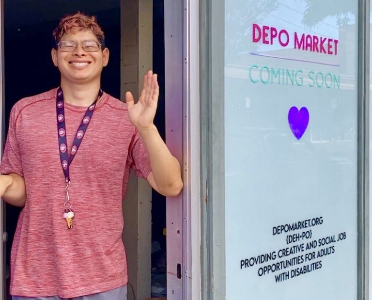 She Built a $15,000 Cottage in the Back Yard For a Brother With Autism ...