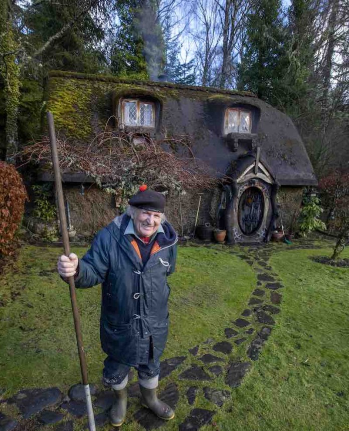 90-Year-old Woodcutter Built his Own Hobbit House Where He Lives in ...