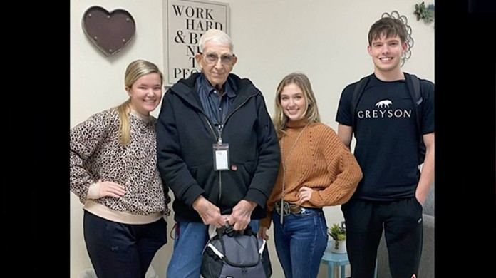 Students Raise $270,000 So 80-Year-Old Janitor Can Retire from Texas ...