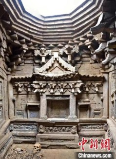 Stunning Tomb With Skylights in a Carved Chamber Uncovered From the Jin ...