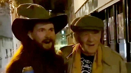 Guy on Pub Crawl Dressed as Gandalf Bumps into ‘Real’ Ian McKellen For ...