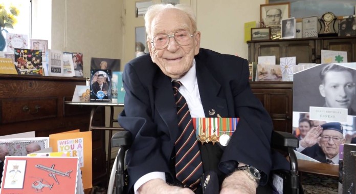 105-Year-old WWII Veteran With No Surviving Relatives Receives 3,000 ...
