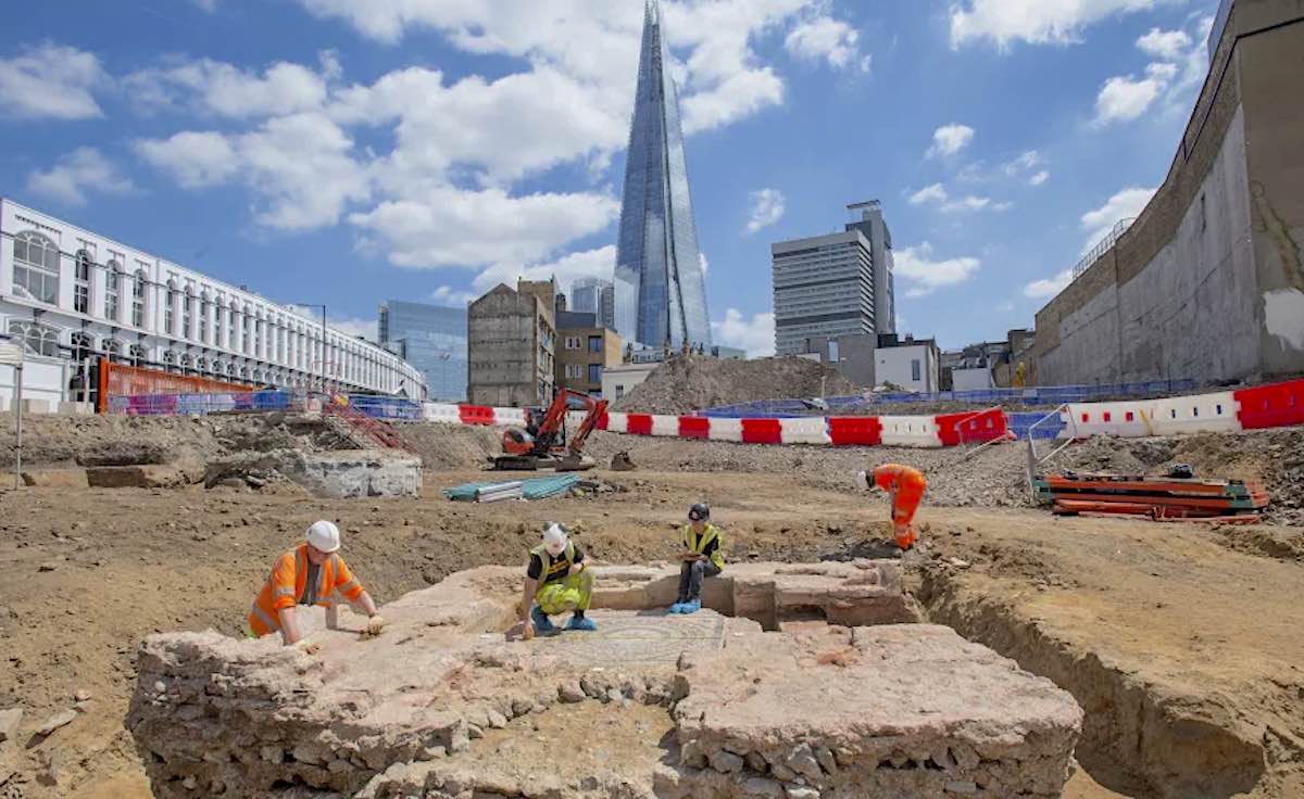 "Incredibly Rare" Roman Mausoleum Uncovered Beneath London Construction ...