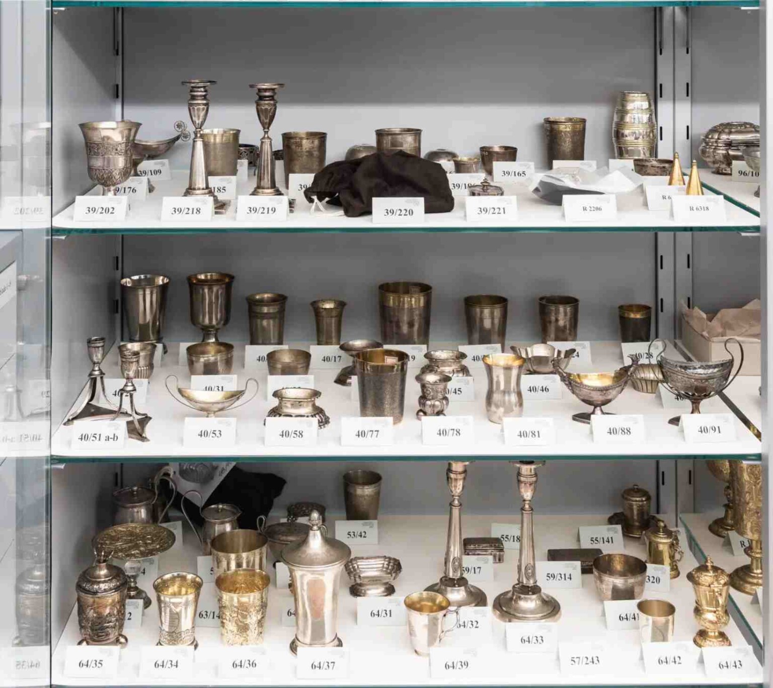 German Museums Work Year-Round to Find Rightful Heirs to Hundreds of ...