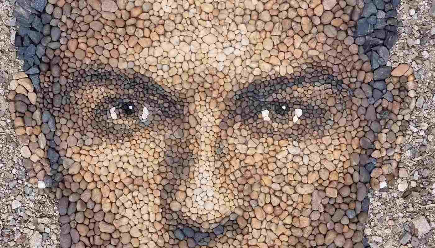 Artist Creates Stunning Portraits Using Just Pebbles in Amazing Time ...