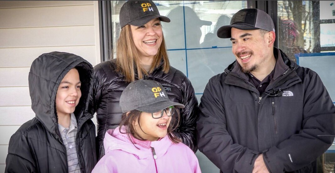 Military Veterans Who Lost Limbs Receive Mortgage-Free Homes to Honor ...