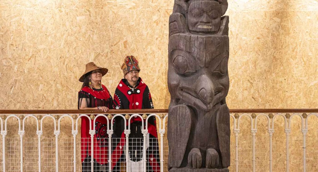 British Museum Sends Totem Pole Back to its Indigenous Home in Canada–LOOK