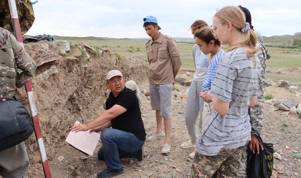 4,000-Year-Old Pyramid Rises From the Soil of Kazakhstan–First of its Kind Ever Found on the ...