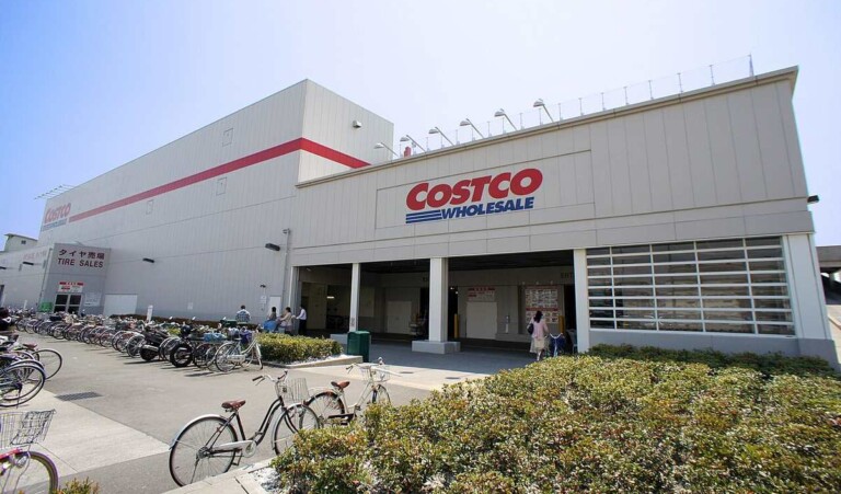 California Costco Worker Returns Envelope Containing Nearly $4,000 in Cash