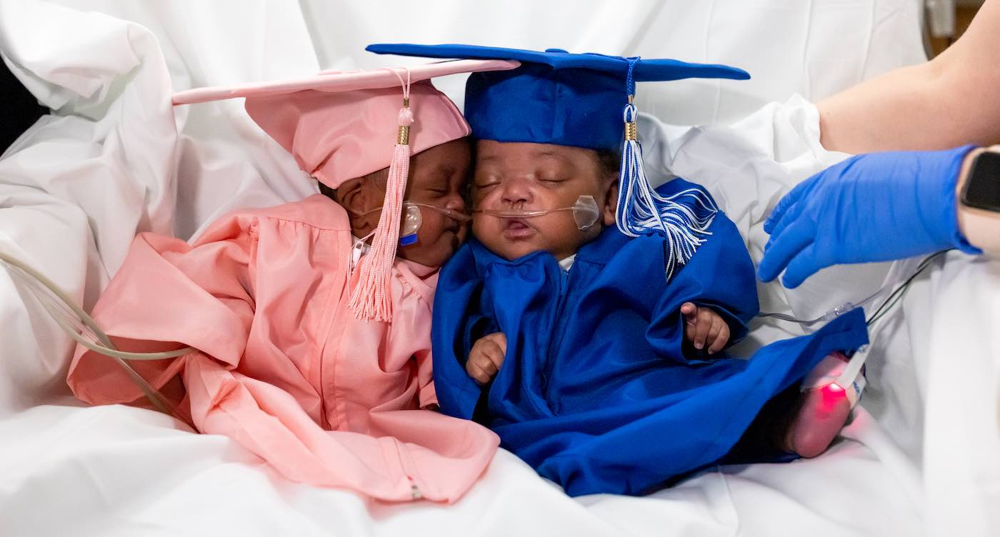 Adorable ‘Graduation’ Held for 22-Week Preemie Twins Who Beat the Odds ...