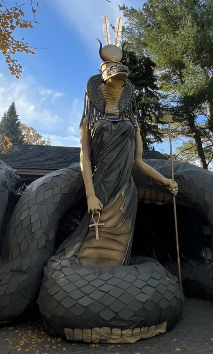 Giant Halloween Sculptures in Architect’s Front Yard Get Better Every ...