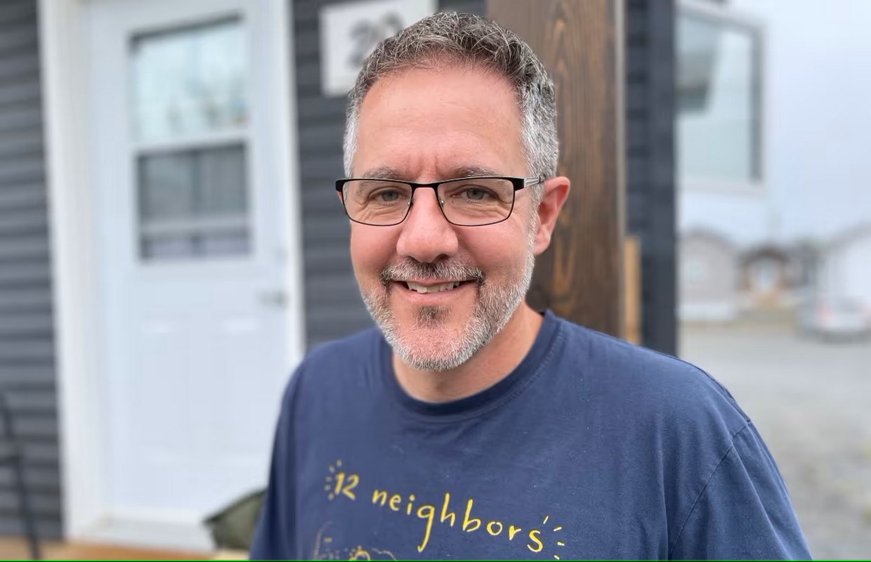 Millionaire Builds 99 Tiny Homes to Cut Homelessness in His Community ...