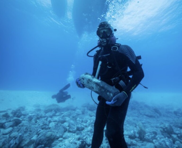 Treasure For 3 Miles: A Scatter Trail from the Most Famous Shipwreck is ...